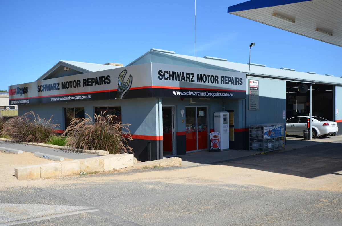 Schwarz Motor Repairs - Car Service in Loxton